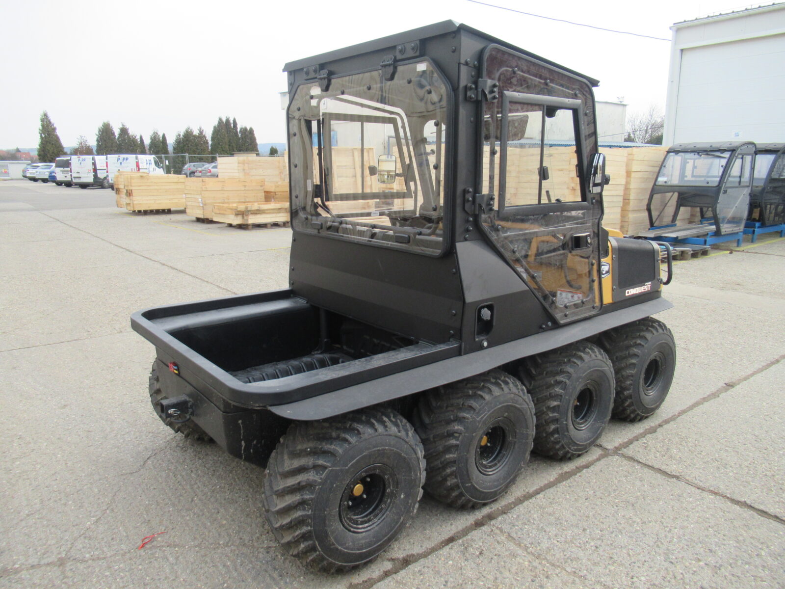 ARGO CONQUEST PRO W/HEATED WINDSHIELD | Hard Cabs